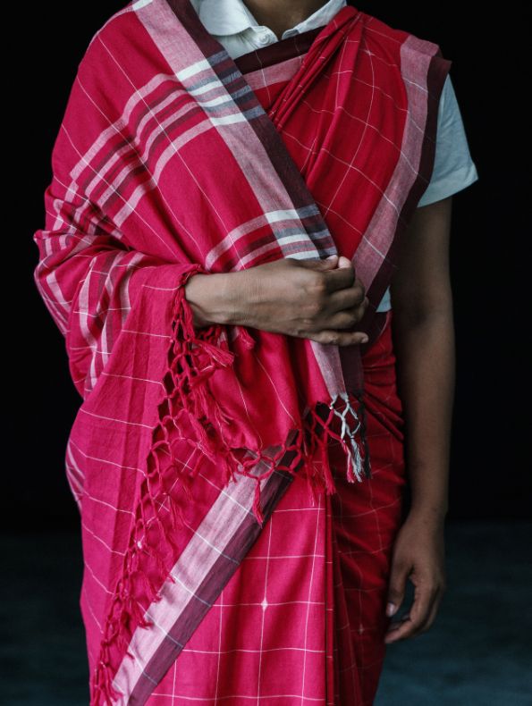 Handbuta Sari – Sabrangi