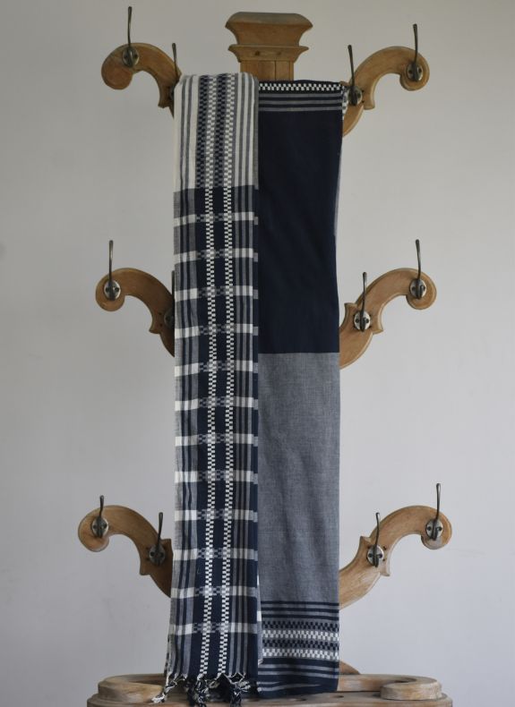 Two colour saree with stripe and dobby design in border – Sabrangi