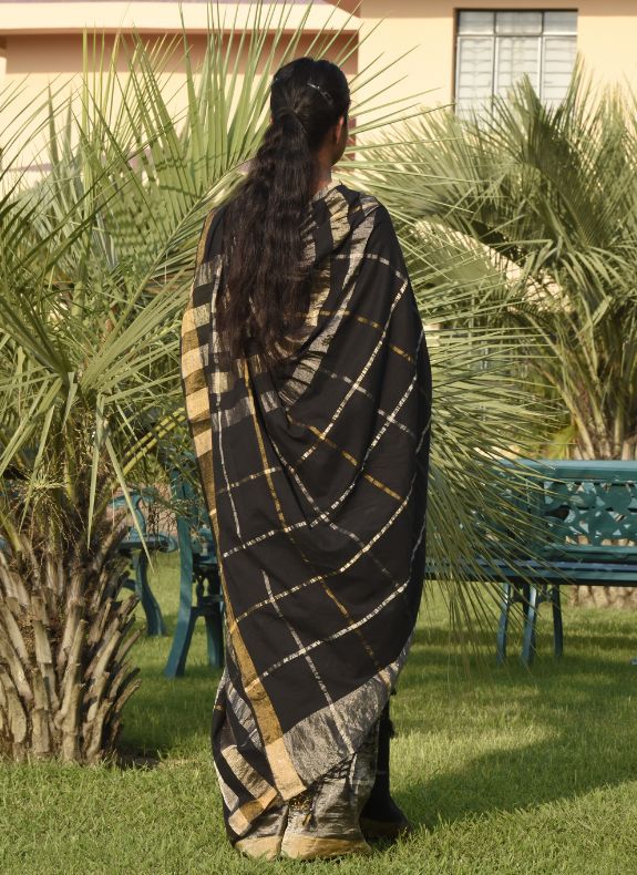 Cotton Zari saree, Moon -Star Handbuta in Body & Bold Checks Pallu – Sabrangi